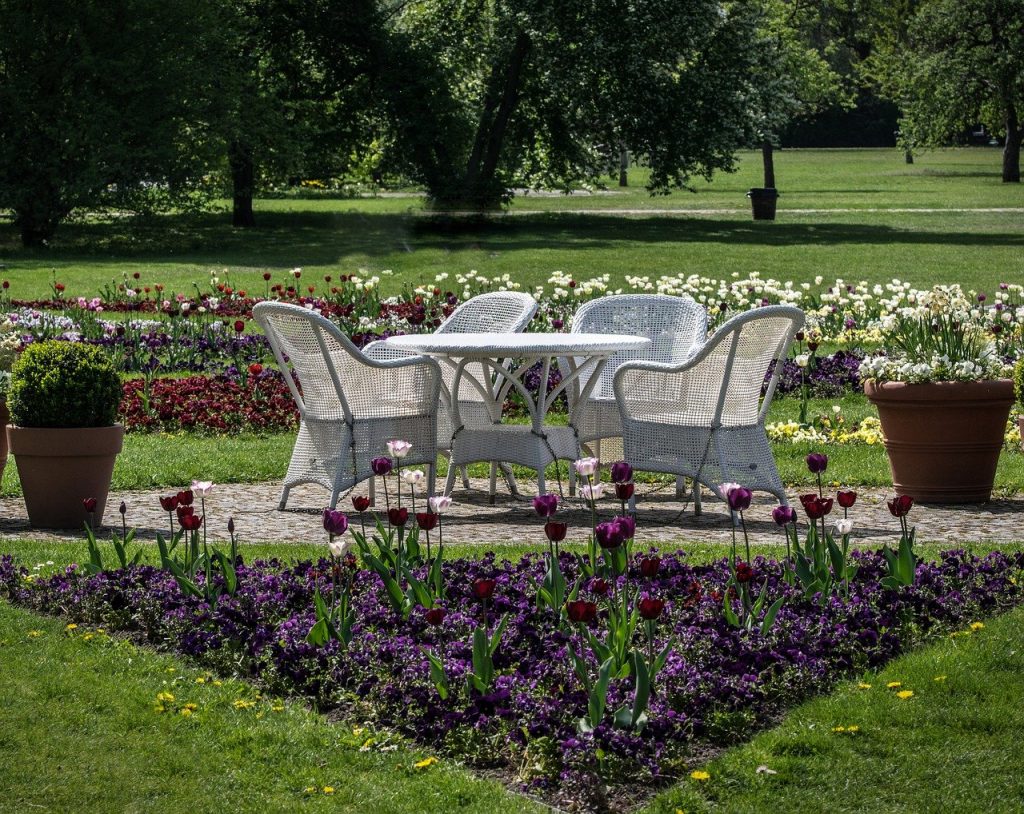 How To Design A Considerate Garden - A&I Home Projects UK - Transform ...